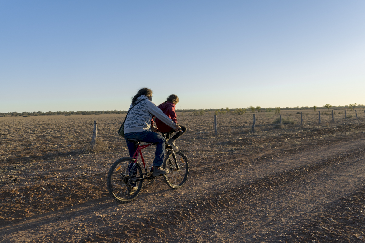 Stills - Emu Runner Film