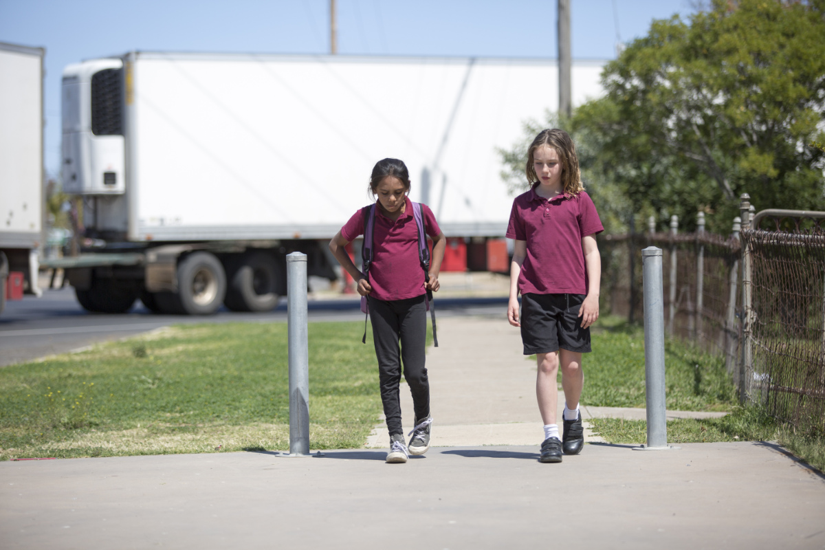 Stills - Emu Runner Film